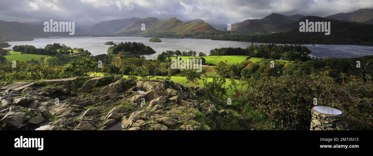 View over the waymarking toposcope on Castlehead fell above ...