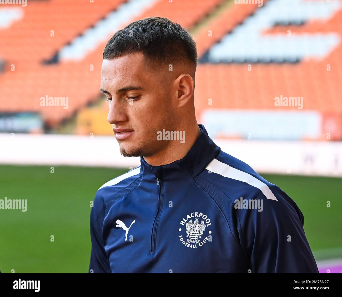 Jerry Yates #9 of Blackpool arrives ahead of the Emirates FA Cup Third ...