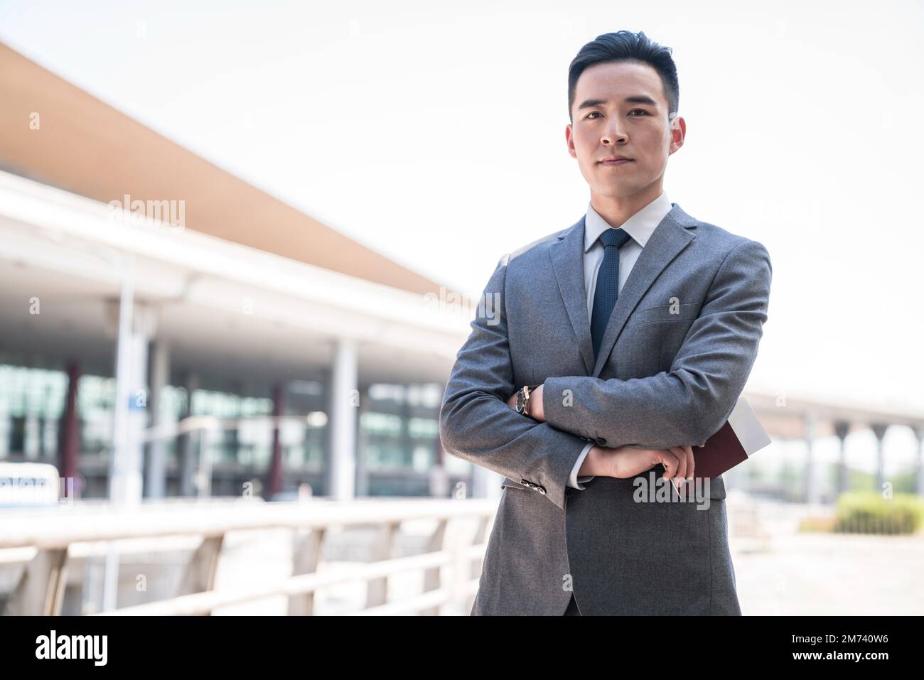 Business man at the airport Stock Photo - Alamy