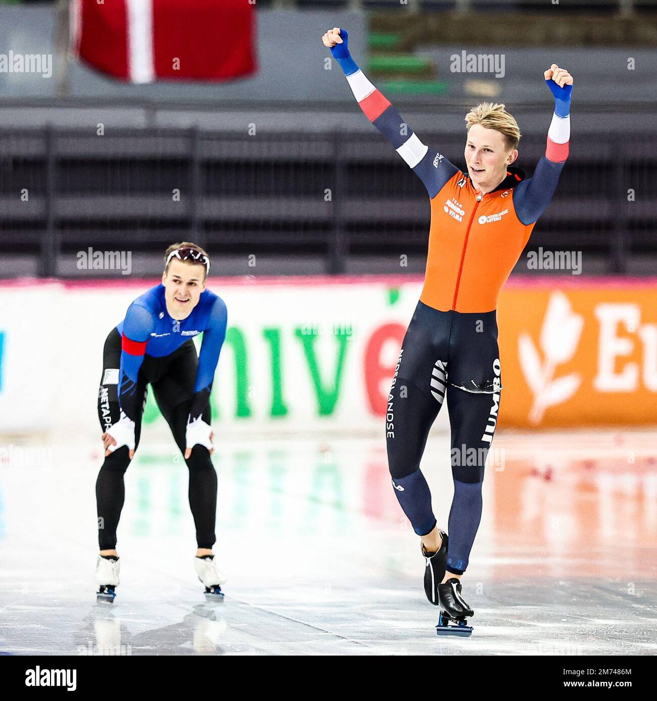 HAMAR - Merijn Scheperkamp (NED) celebrates first place after the men's ...