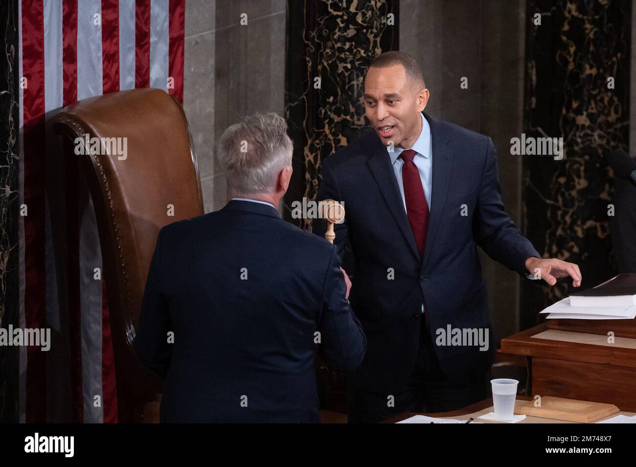 Kevin mccarthy gavel hi-res stock photography and images - Alamy