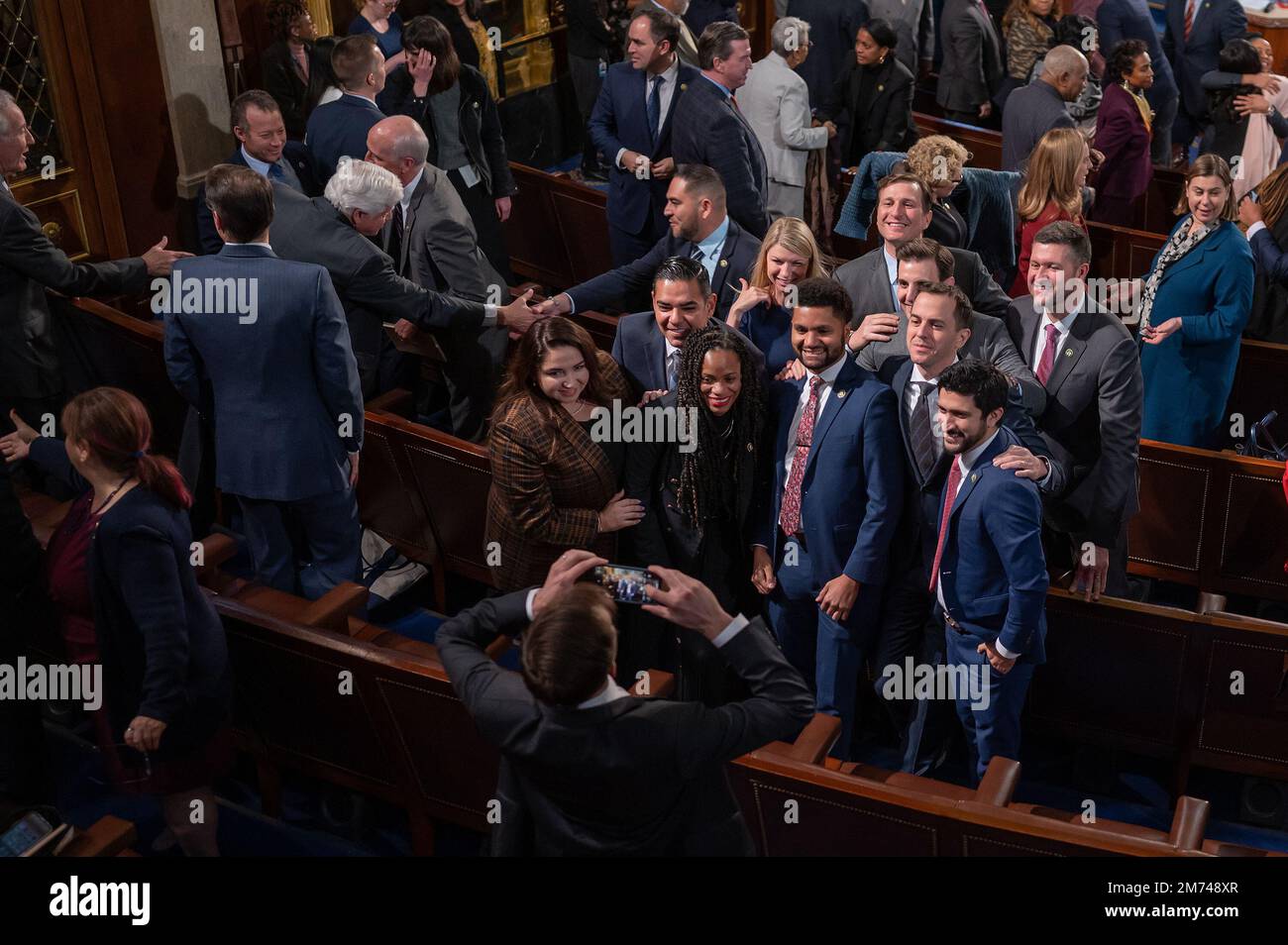118th congress in washington sworn in hi-res stock photography and ...