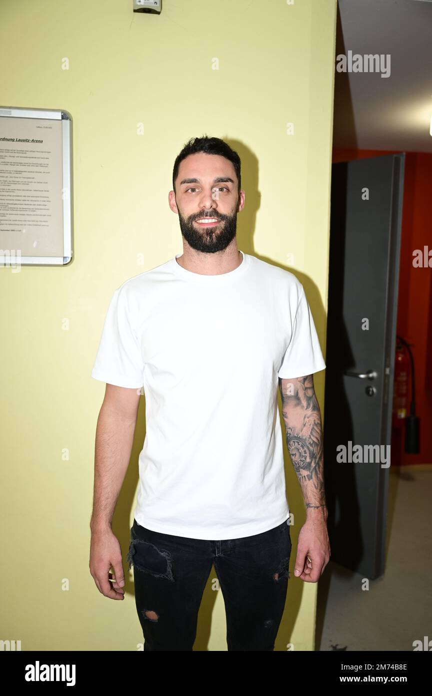 Joshua Putze beim 8.Bretter-Knaller Turnier der Traditionsmannschaften ...