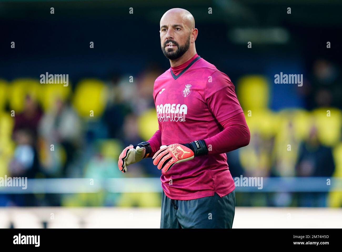 Pepe Reina of Villarreal CF during the La Liga match between Villarreal ...