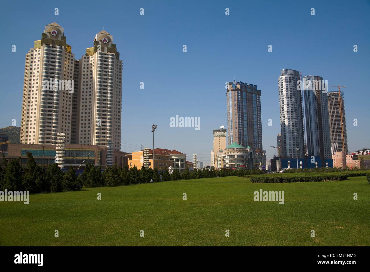 Dalian buildings hi-res stock photography and images - Alamy