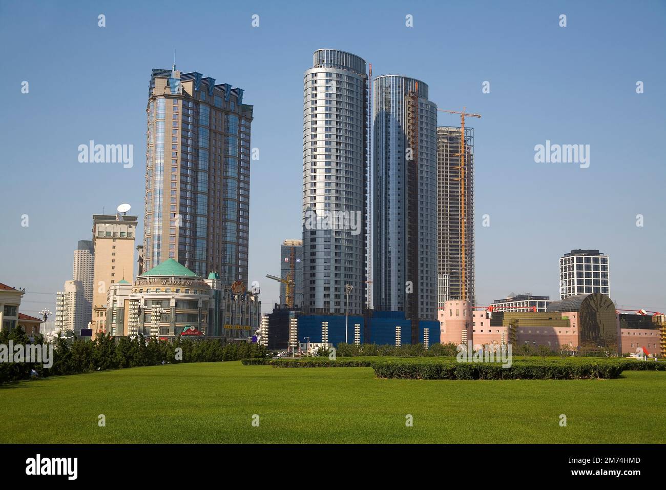 Dalian buildings hi-res stock photography and images - Alamy
