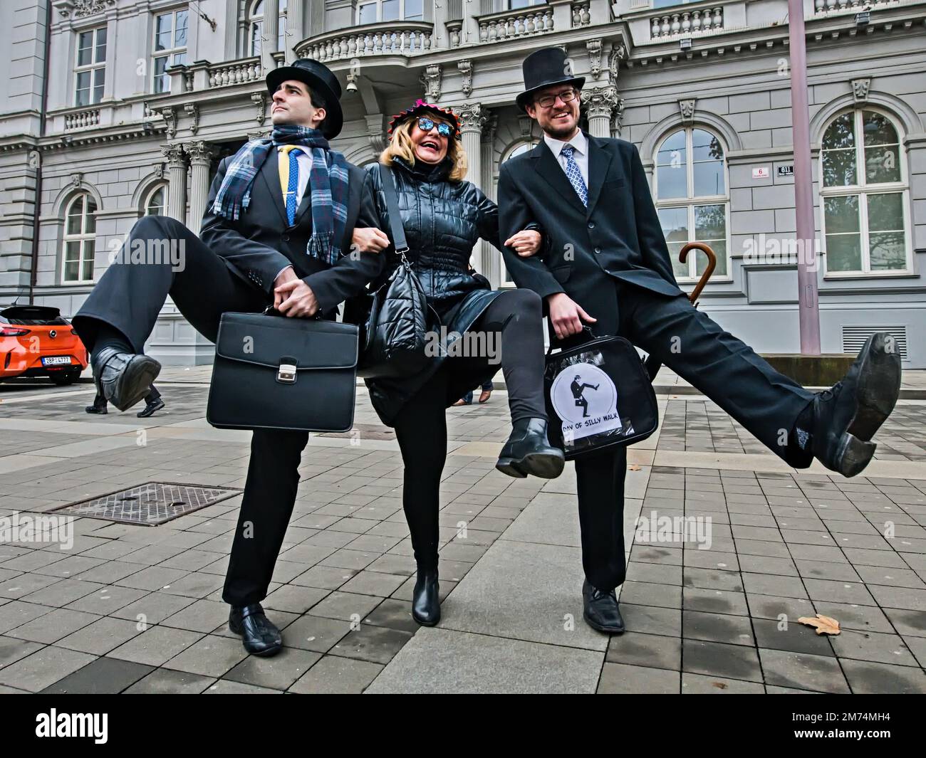 Comedy walks hi-res stock photography and images - Alamy