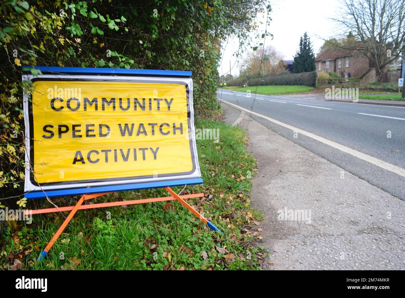 Community speed watch activity sign hi-res stock photography and images ...