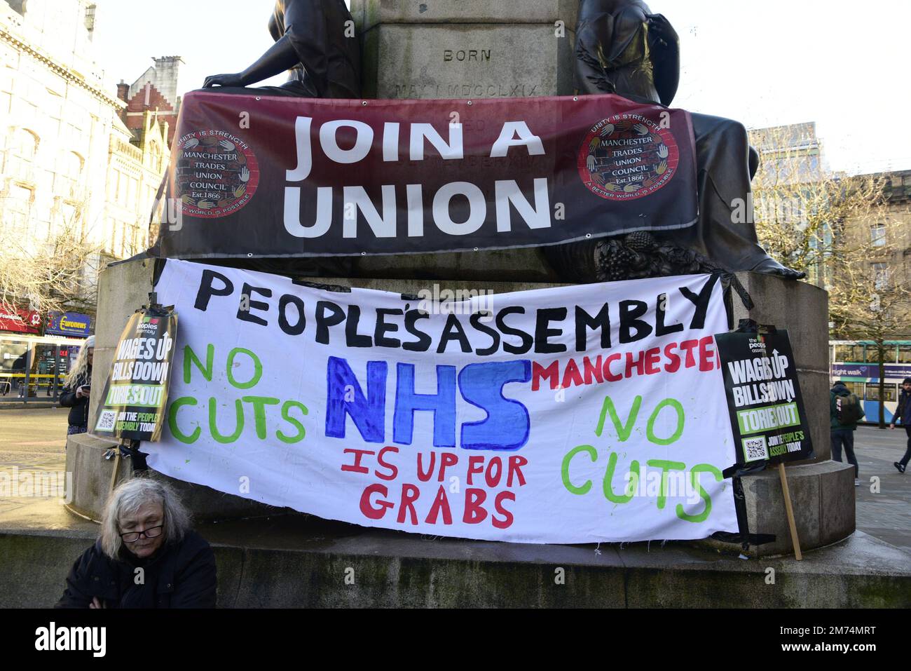 Manchester, UK, 7th January 2023. Protest to support the current rail ...