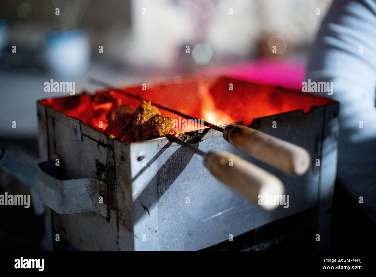 Flame pineapples hi-res stock photography and images - Alamy