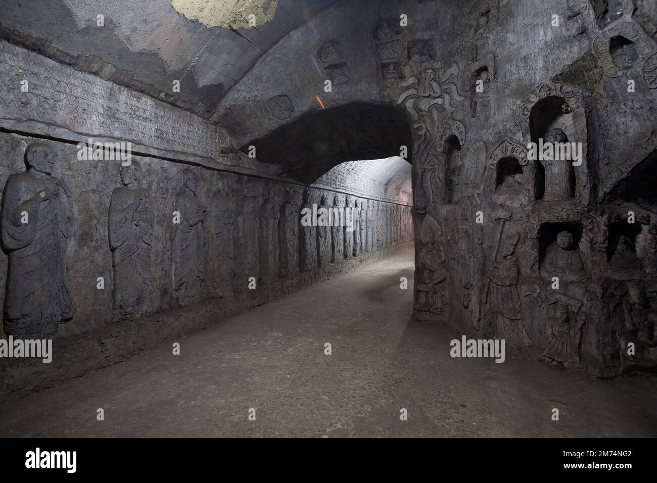 Thousand buddha cave hi-res stock photography and images - Alamy