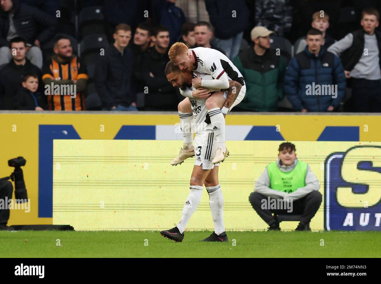 Harrison reed fulham celebrates hi-res stock photography and images - Alamy