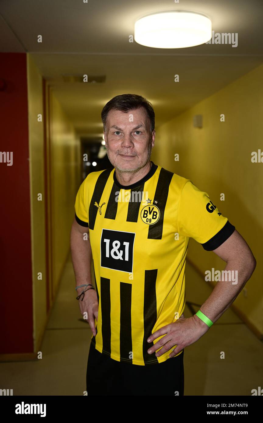 Thomas Helmer beim 8.Bretter-Knaller Turnier der Traditionsmannschaften ...