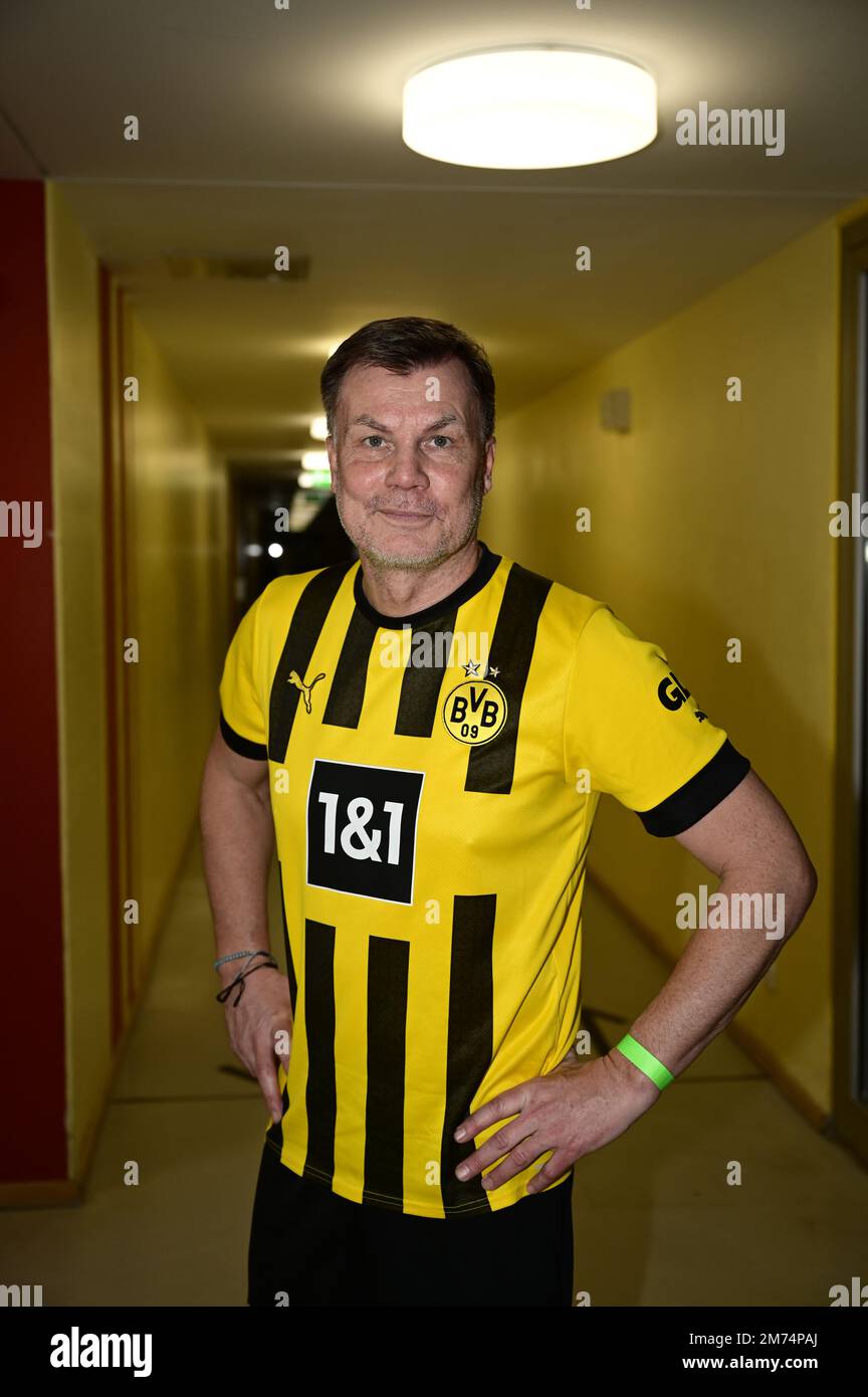 Thomas helmer beim 8 bretter knaller turnier der traditionsmannschaften ...