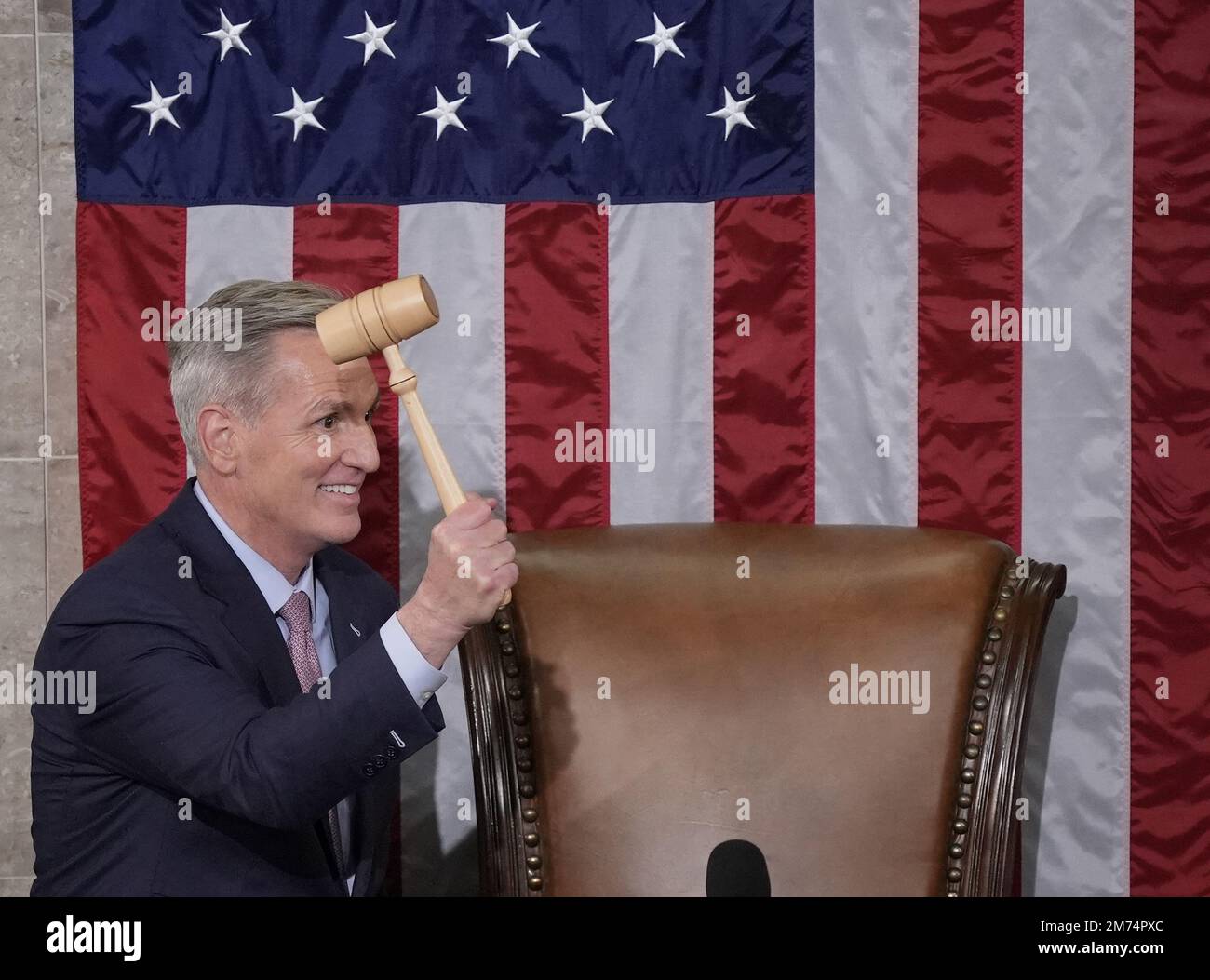 Kevin mccarthy gavel hi-res stock photography and images - Alamy