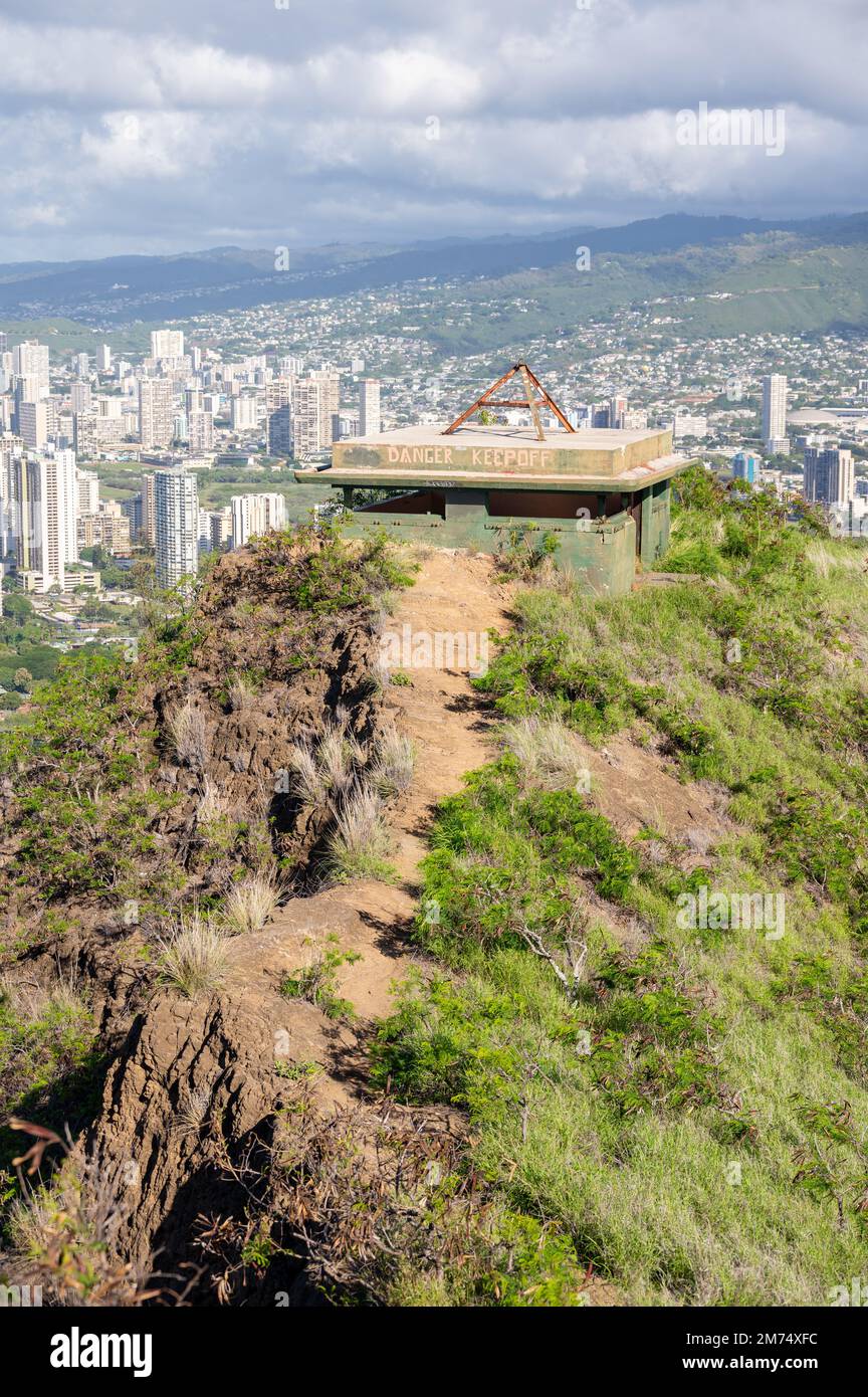 Views from the Diamond Head vulcano lookout Stock Photo - Alamy