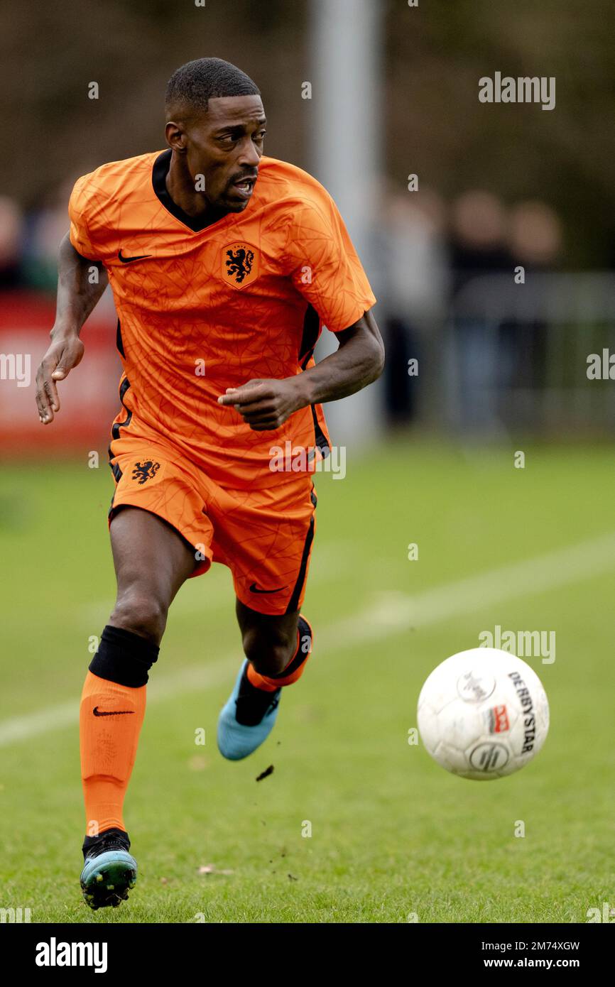 HAARLEM - Ruben Chess in action during the traditional New Year's match ...