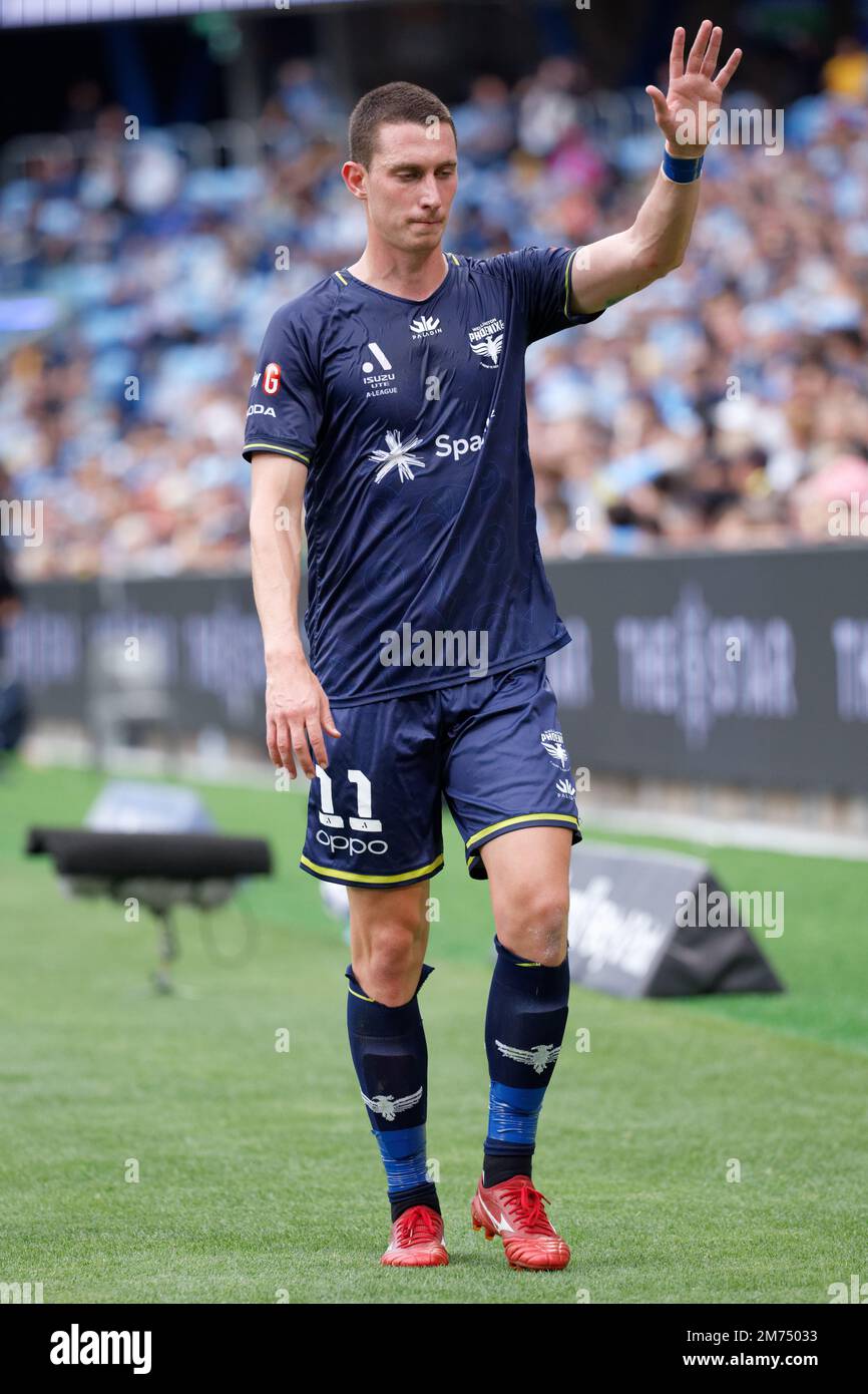Bozhidar Kraev of Wellington Phoenix thanks Wellington supporters ...