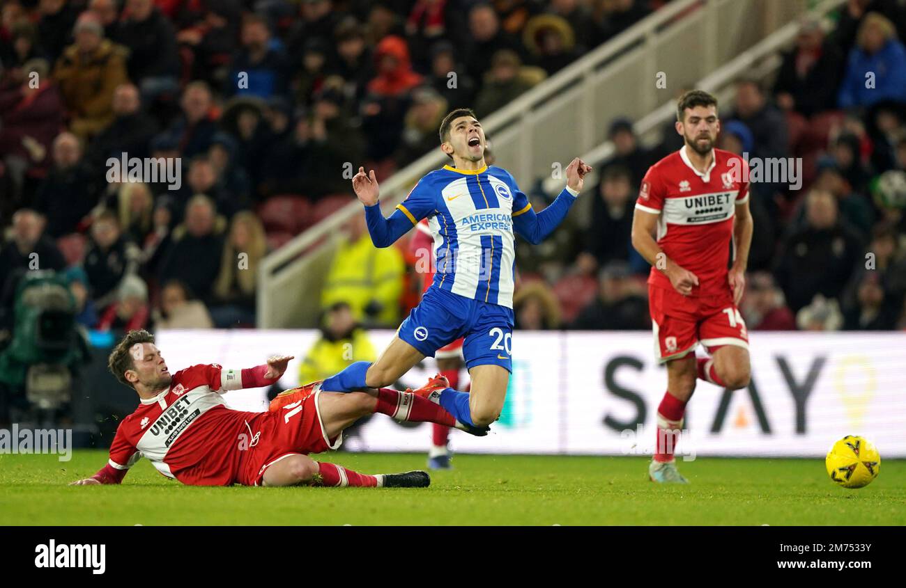 Middlesbrough's Jonathan Howson (left) and Brighton and Hove Albion's ...