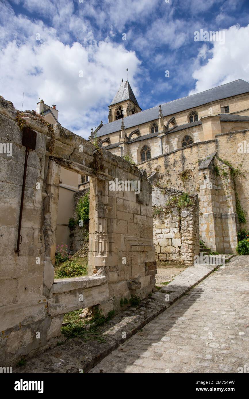 La Roche Guyon village, its streets, gardens and castle Stock Photo - Alamy