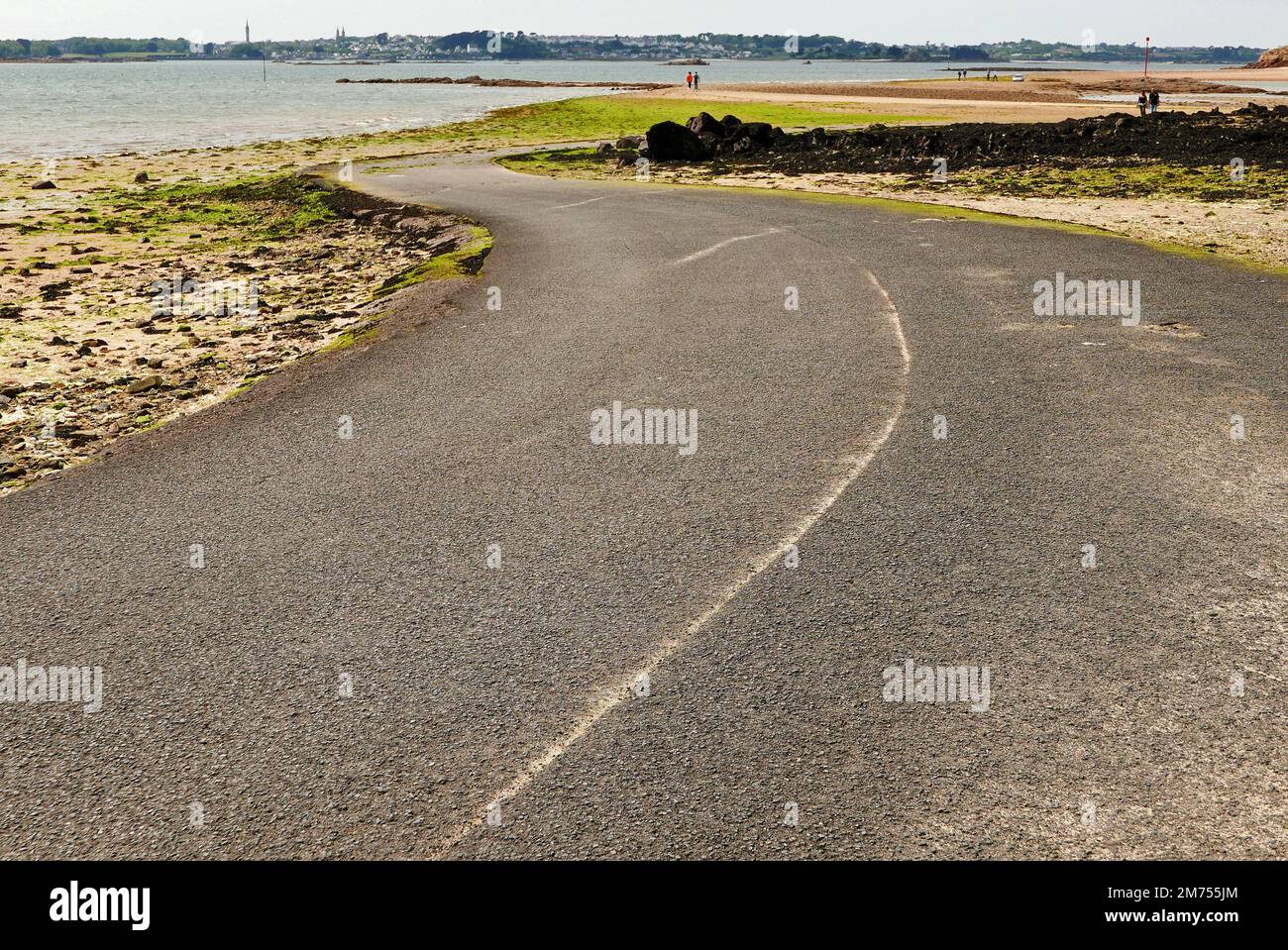Carantec, La Passe, submersible road, Morlaix bay, Finistere, Bretagne ...