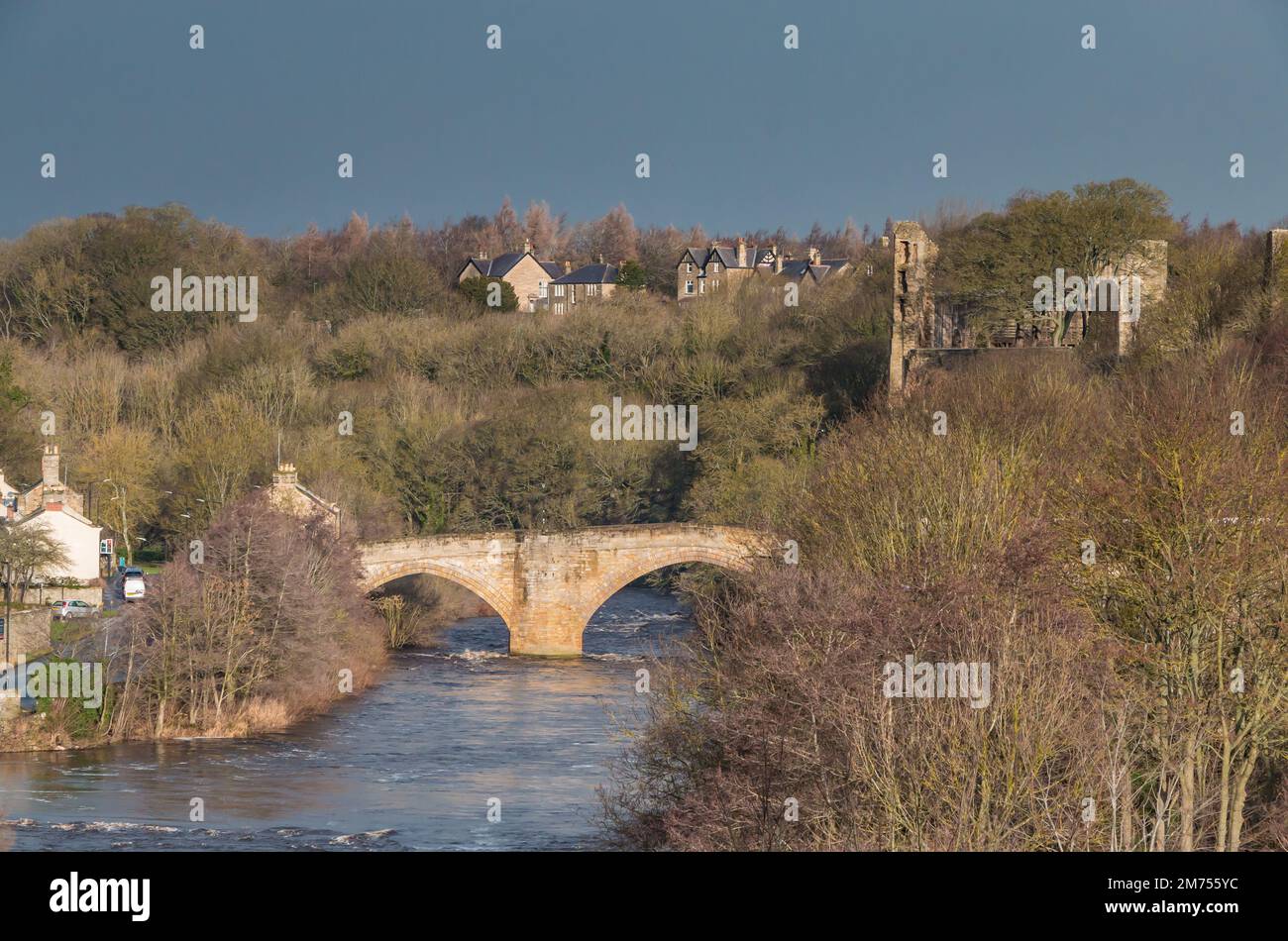County Bridge and castle ruins, Barnard Castle, Teesdale Stock Photo ...