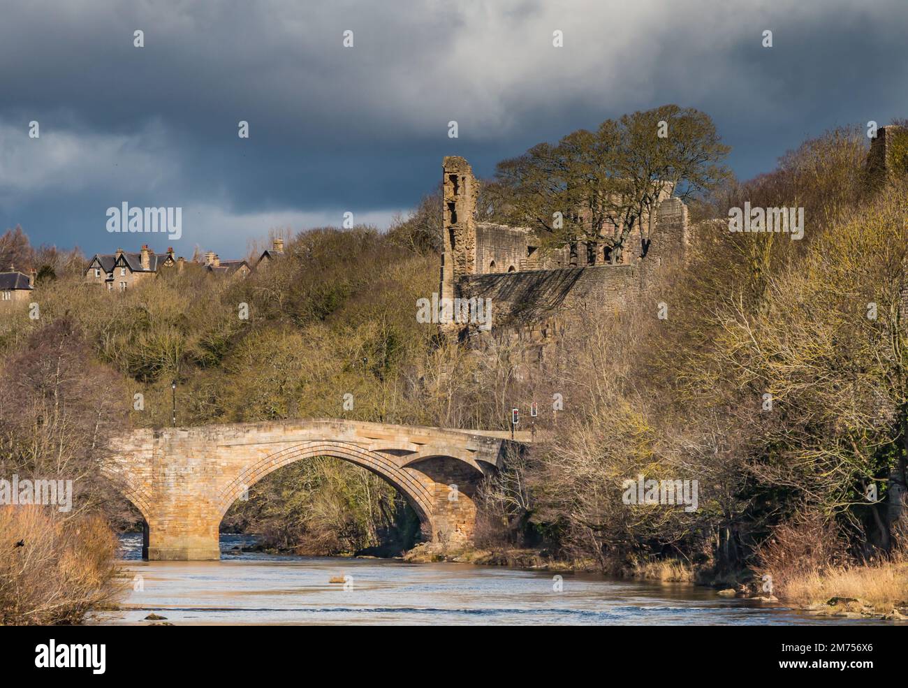 County Bridge and Castle Ruins, Barnard Castle. Teesdale Stock Photo ...