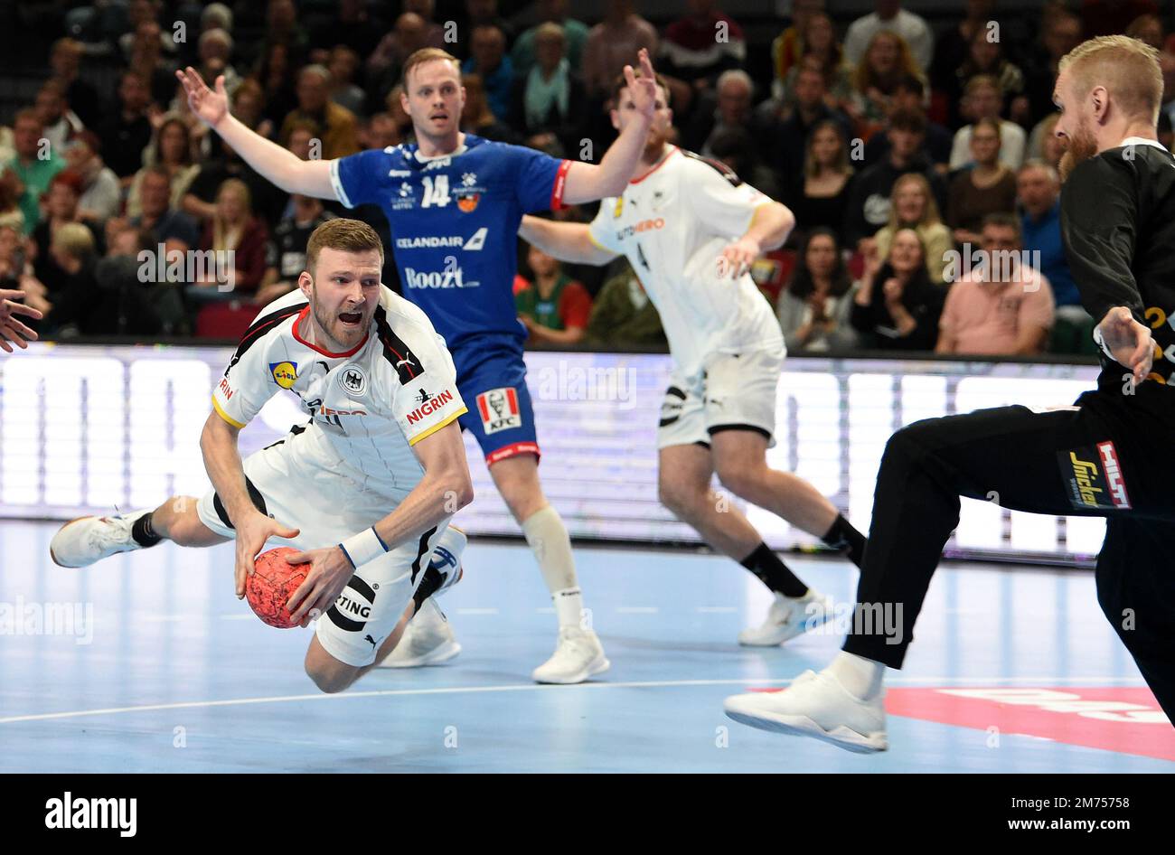 Bremen, Germany. 07th Jan, 2023. Handball: International match, Germany ...
