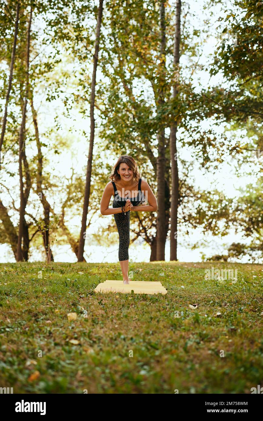 Balancing one leg middle aged hi-res stock photography and images - Alamy