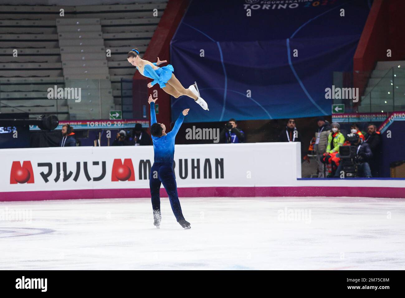 Cayla Smith and Andy Deng (USA) perform during the Junior Pairs Short ...