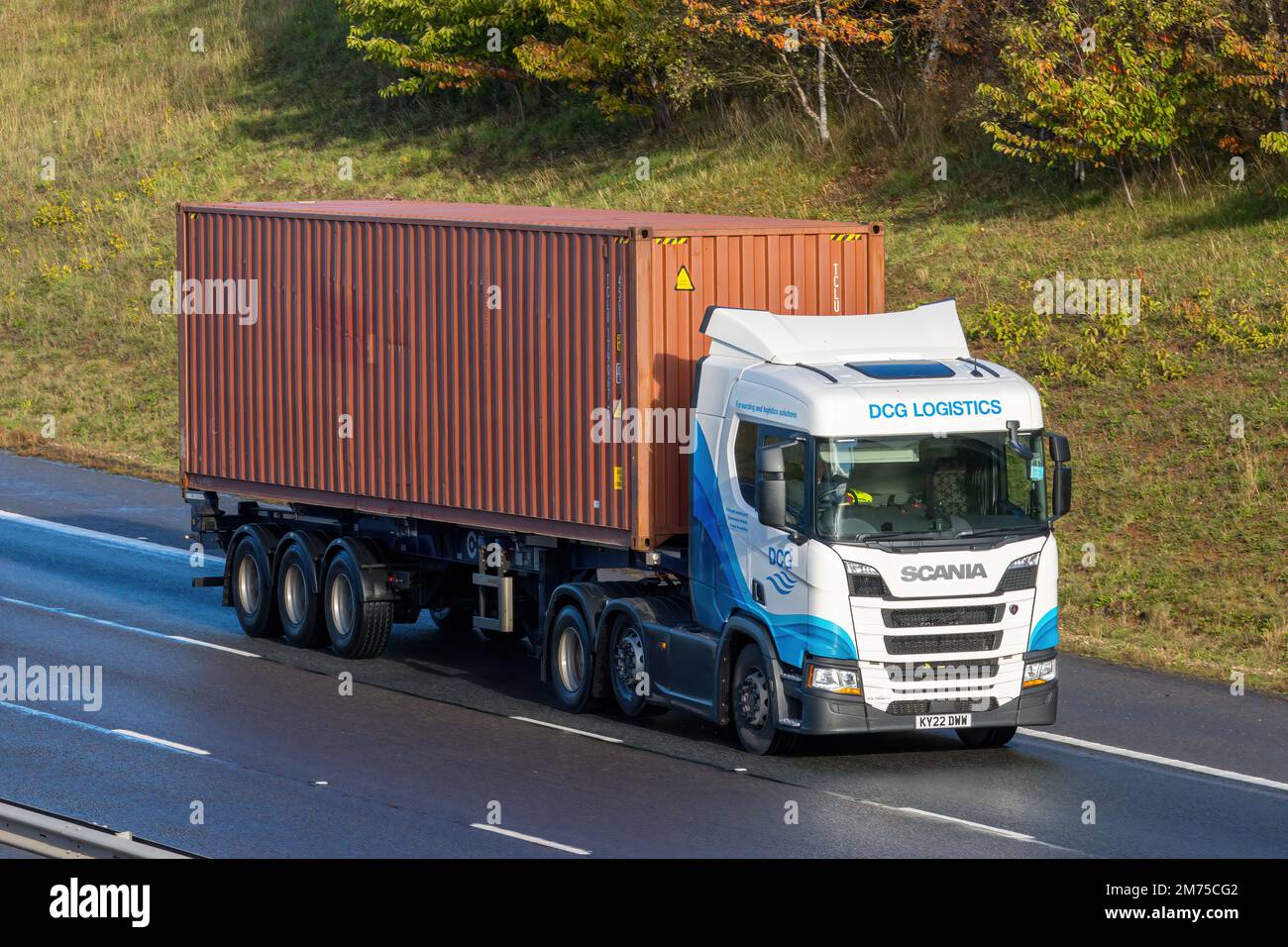 DCG Logistics Scania R450 KY22 DWW Stock Photo - Alamy