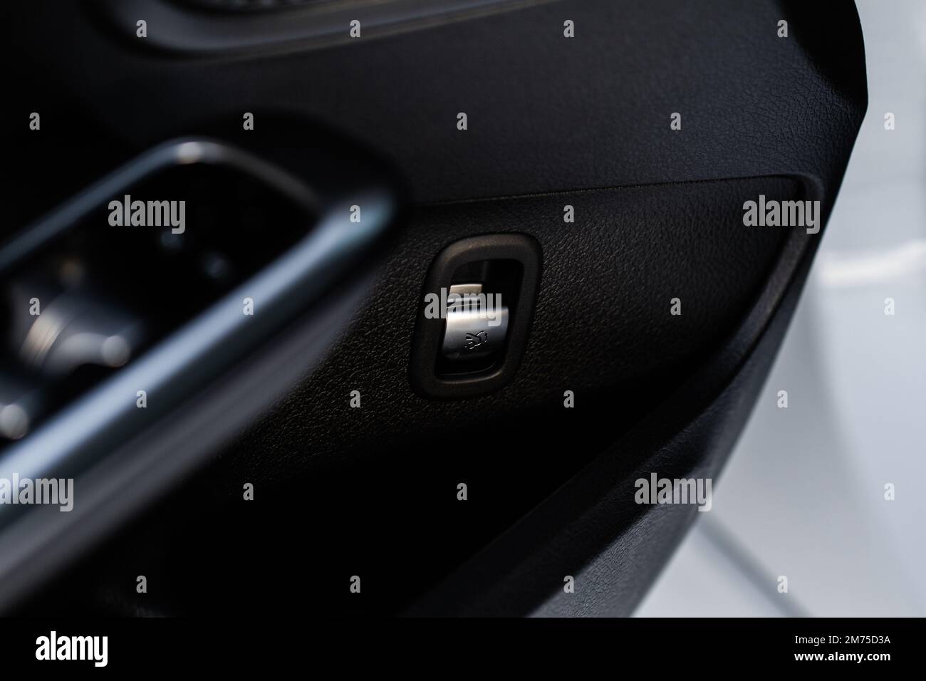 Car trunk open button. Electric trunk switch controller. Car trunk ...