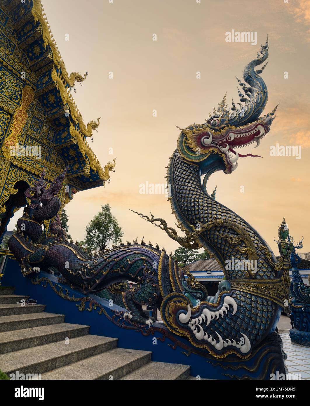 Wat Rong Seur Ten or Blue temple at sunset. Modern Buddhist temple ...