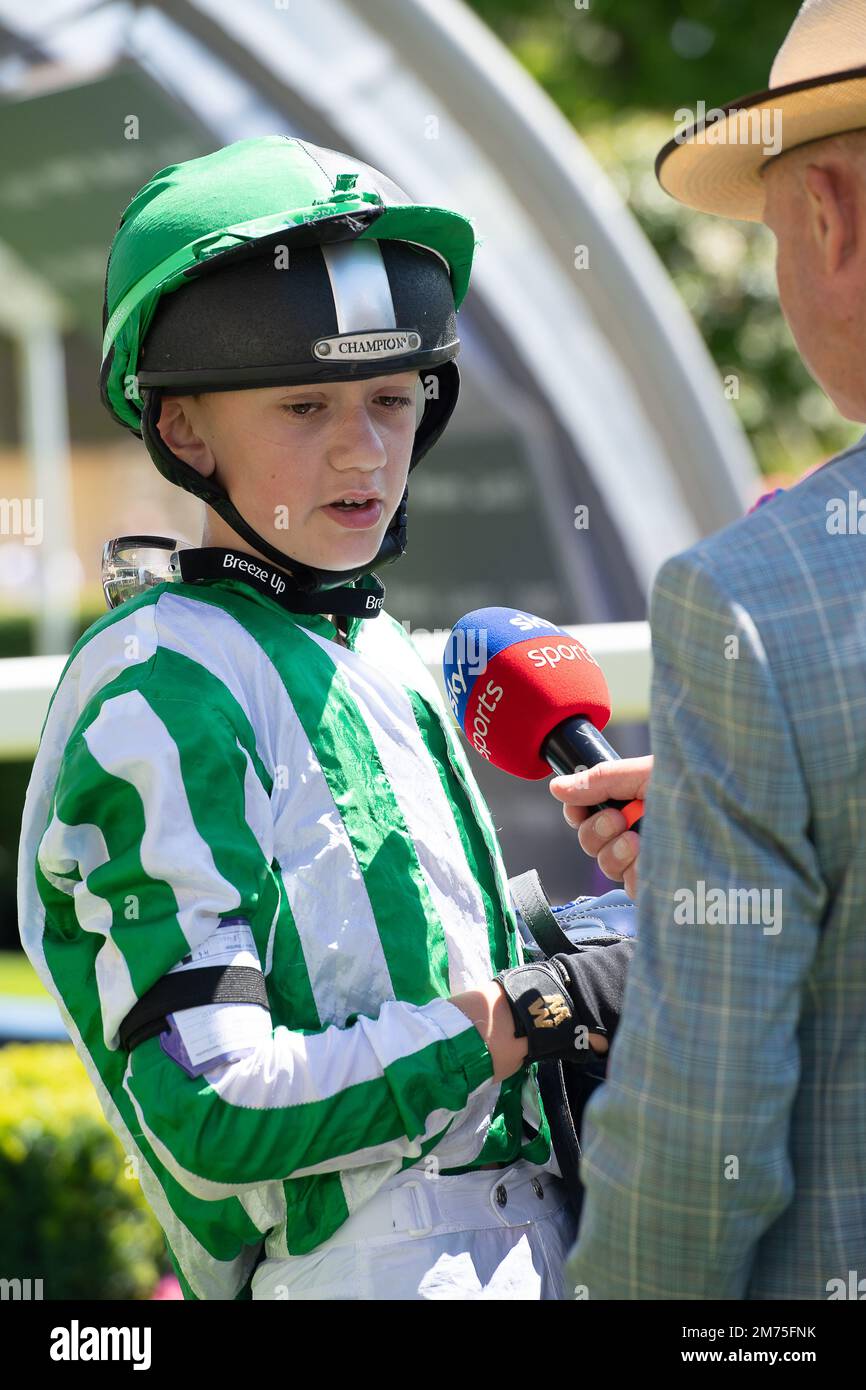 Races 138cm under hi-res stock photography and images - Alamy