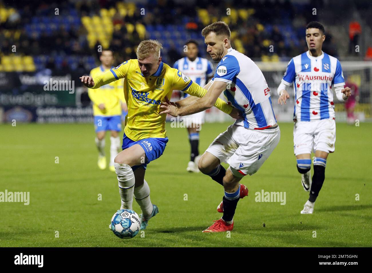 WAALWIJK - (lr) Mika Biereth of RKC Waalwijk, Pawel Bochniewicz of SC ...
