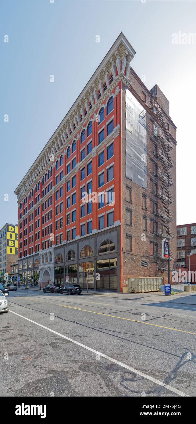 Downtown cleveland building redevelopment hi-res stock photography and ...