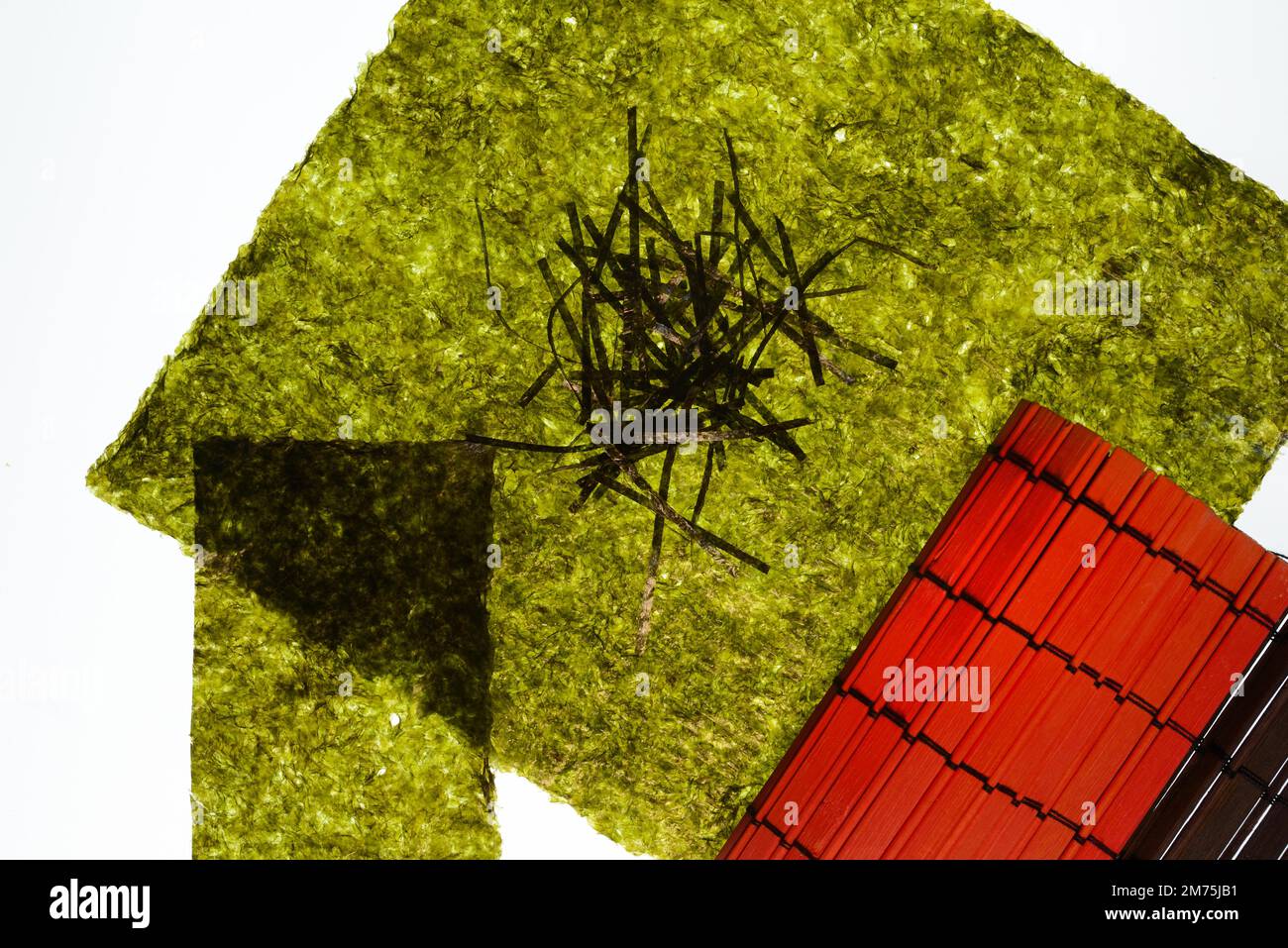Nori, dried paper-like leaves made from seaweed, Japan Stock Photo - Alamy