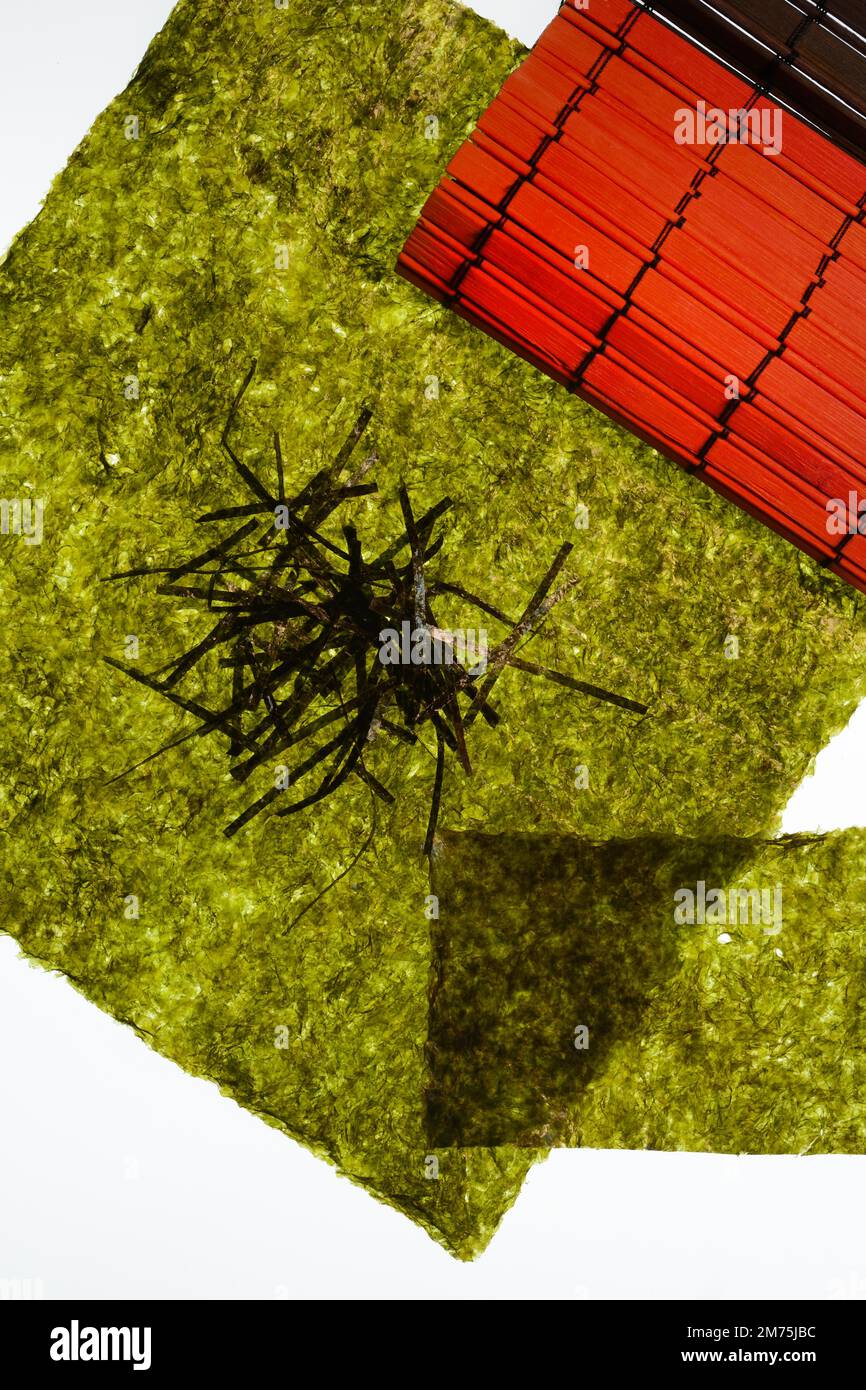 Nori, dried paper-like leaves made from seaweed, Japan Stock Photo - Alamy