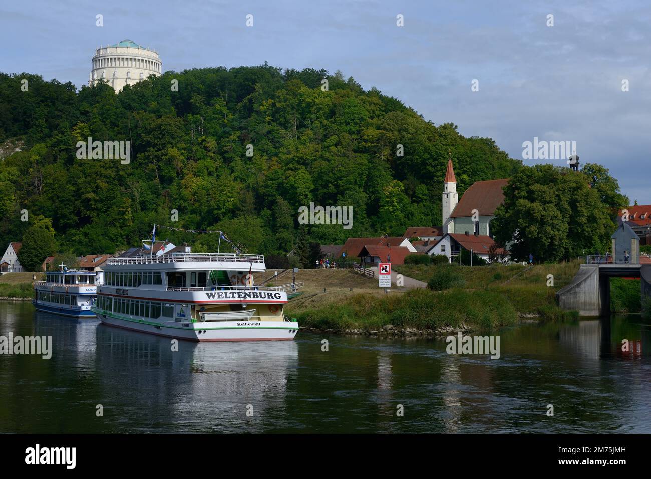 Kelheim, city view with Liberation Hall on the Michelsberg, Lower ...