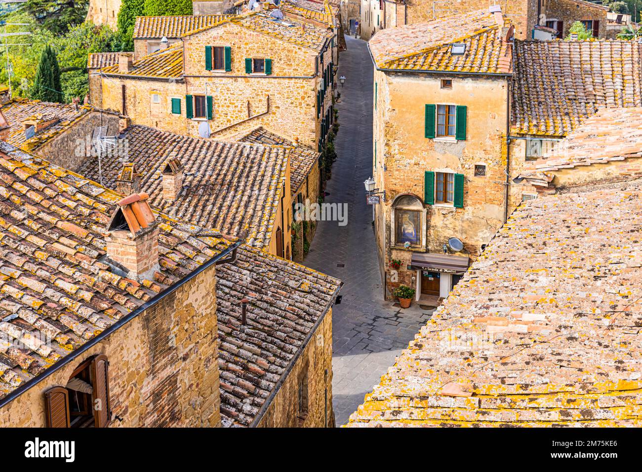 Alley with old stone houses, Montisi, Tuscany, Italy Stock Photo - Alamy