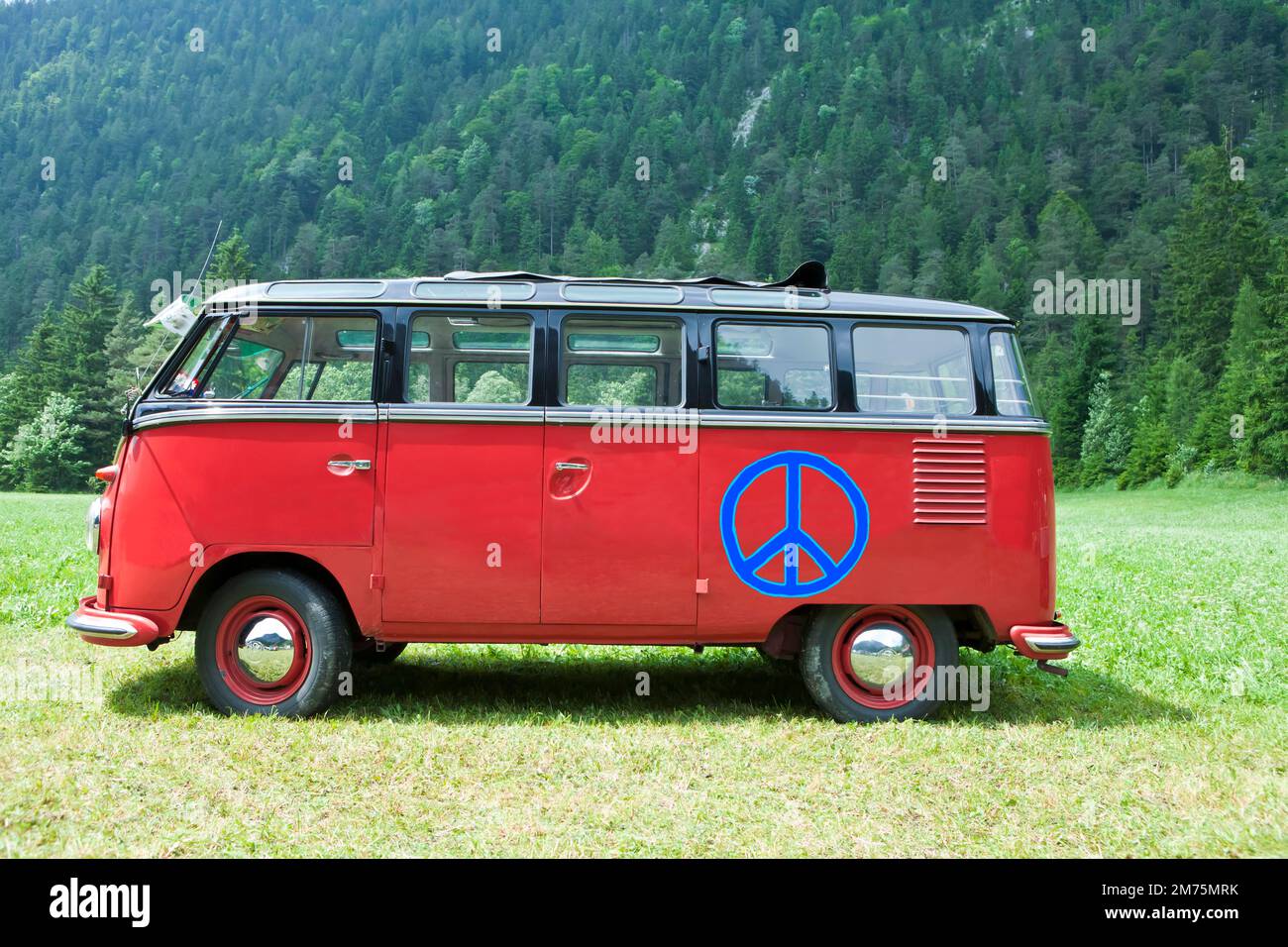 VW T1, BULI, PAINTED, PEACE SIGN, COMPUTER GENERATED Stock Photo - Alamy