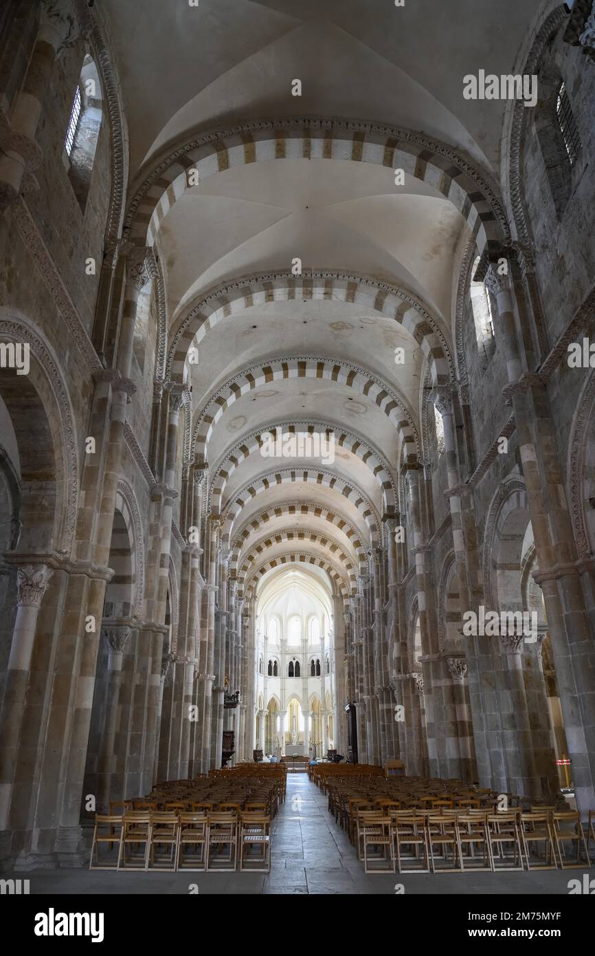 Nave of the early Gothic basilica Sainte-Marie-Madeleine, Vezelay ...