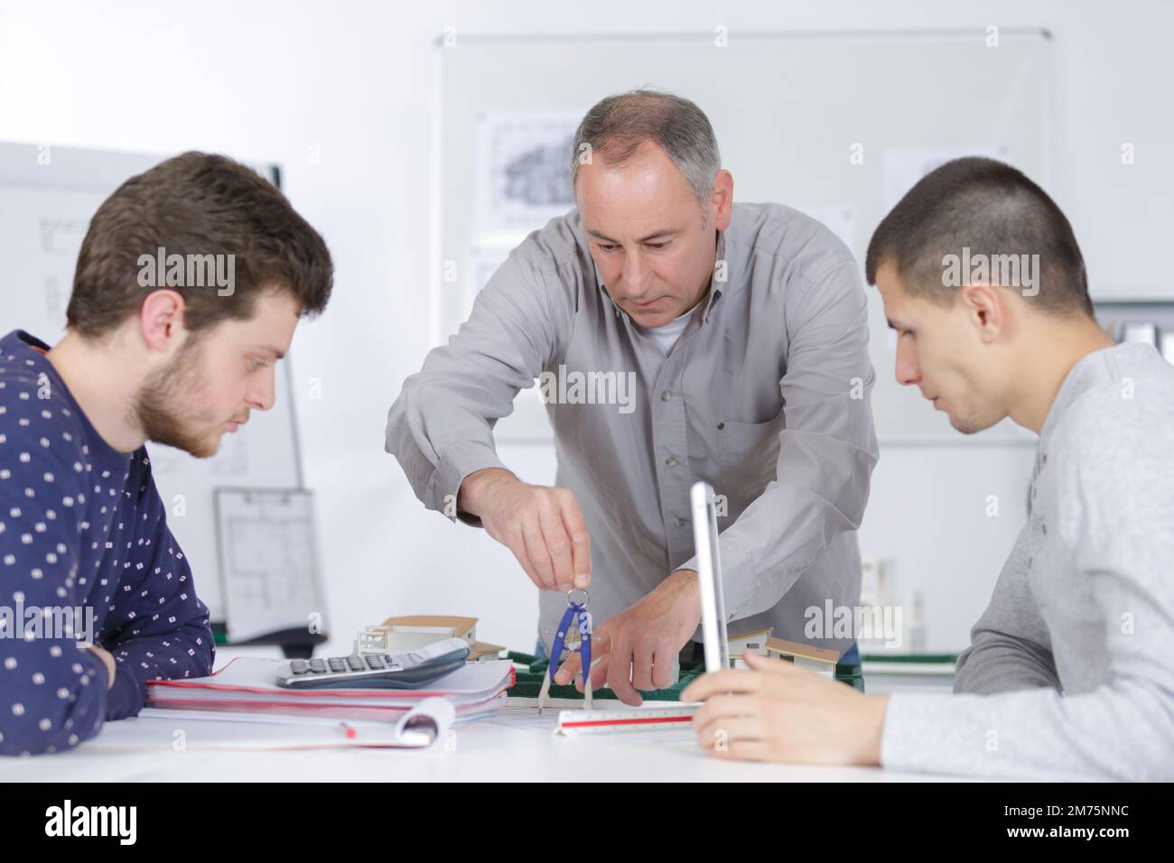 Student write diagram hi-res stock photography and images - Alamy