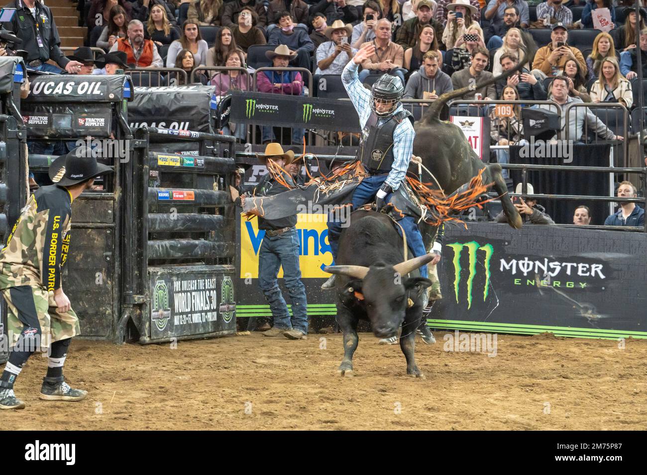 NEW YORK, NEW YORK - JANUARY 06: Manoelito De Souza Junior rides Otis ...