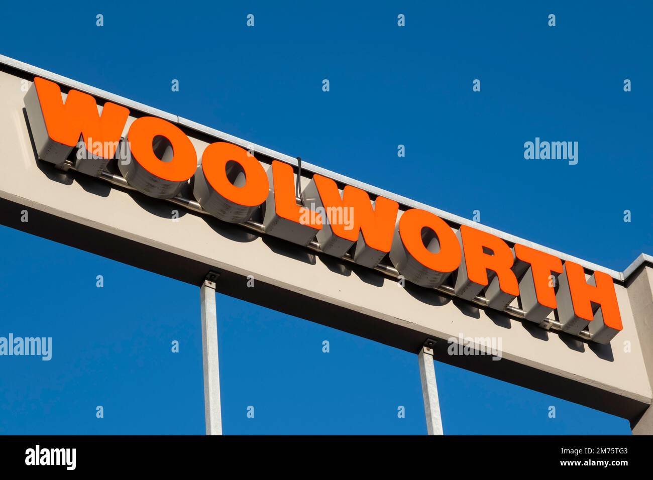 WOOLWORTH sign and logo, department stores', North Rhine-Westphalia ...