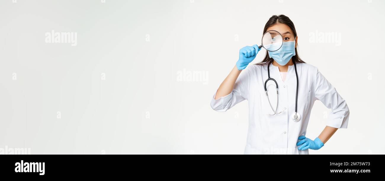 Hospital intern wears mask hi-res stock photography and images - Alamy