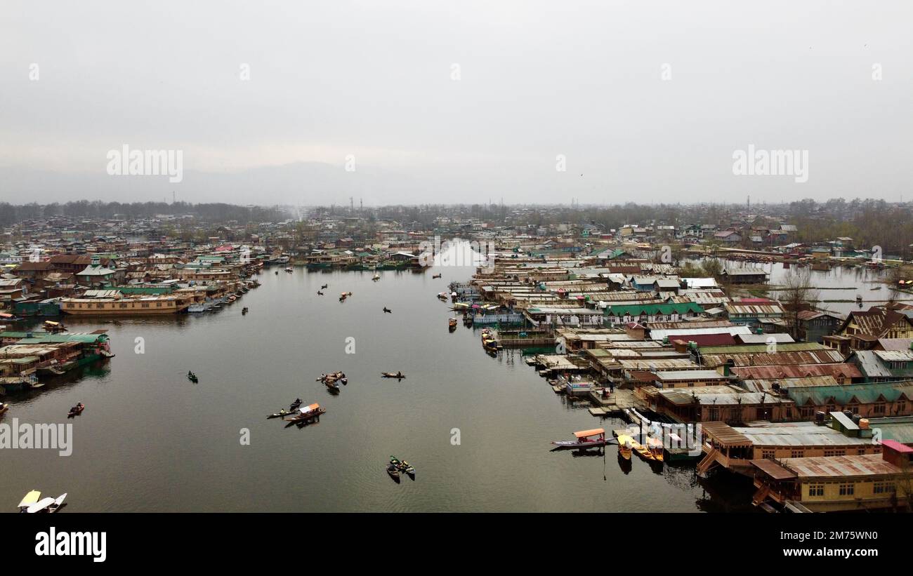 Aerial view dal lake srinagar hi-res stock photography and images - Alamy