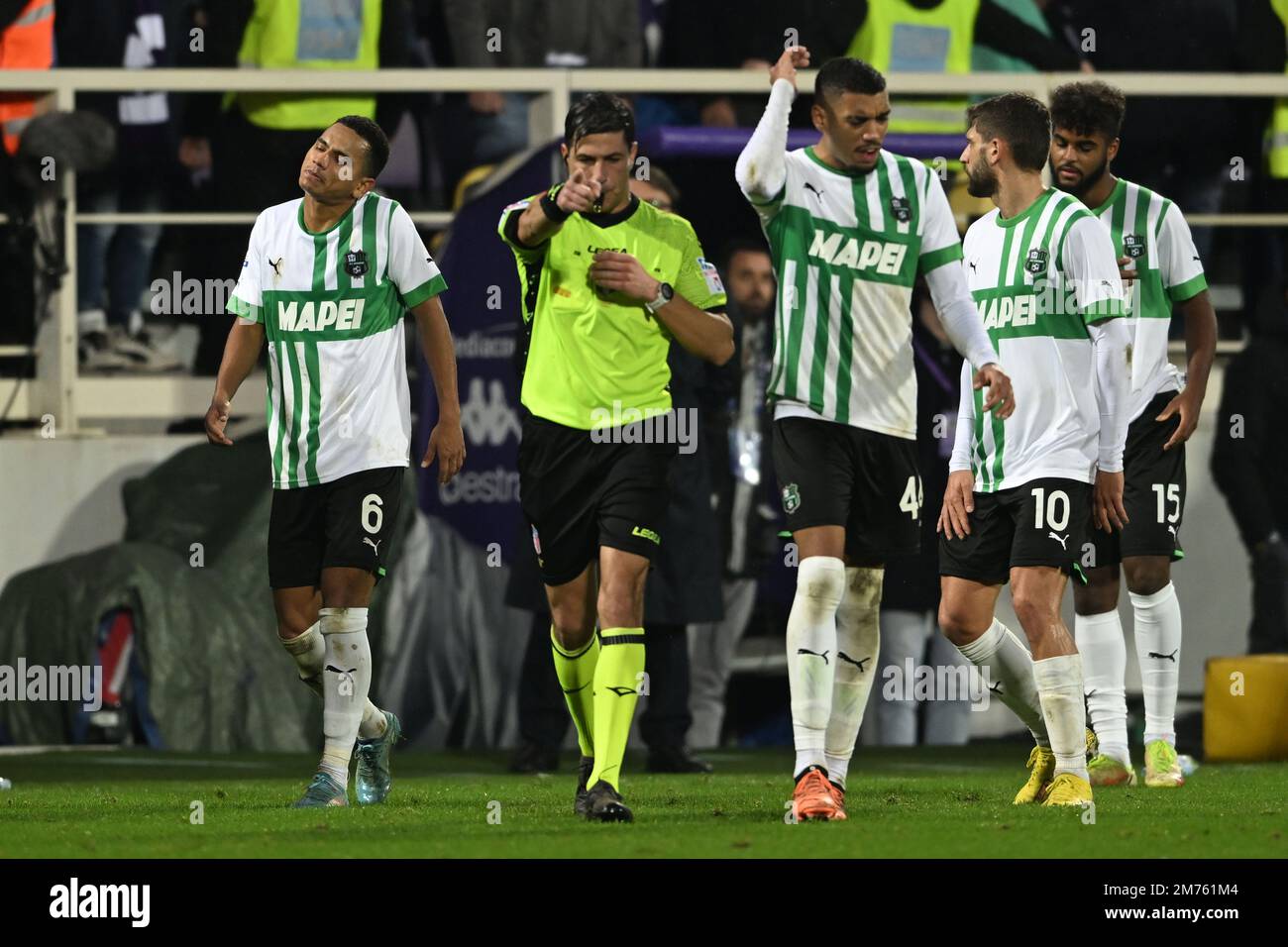 Referee ruan hi-res stock photography and images - Alamy