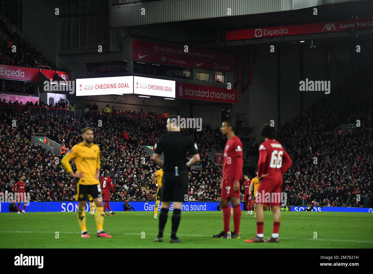 Liverpool wolves anfield hi-res stock photography and images - Alamy