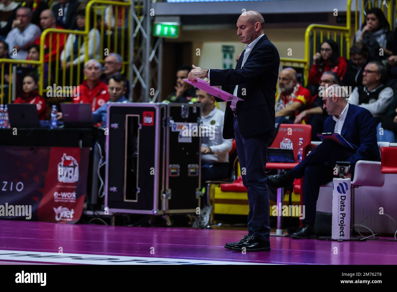 Carlo Parisi Head Coach of Il Bisonte Firenze seen during Volley Serie ...